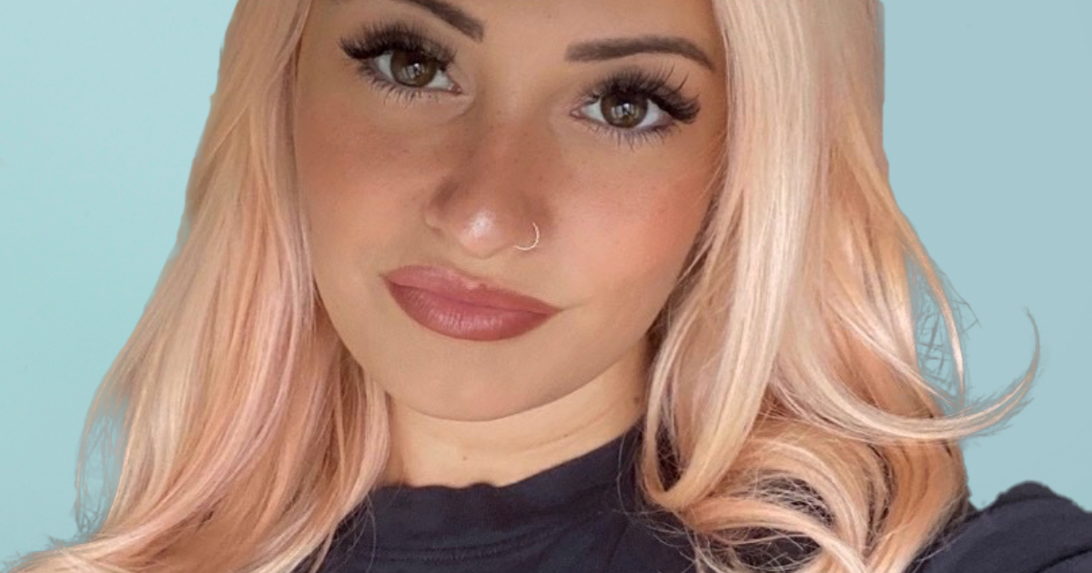 Megan Willmott-Geary - People - Charcoalblue