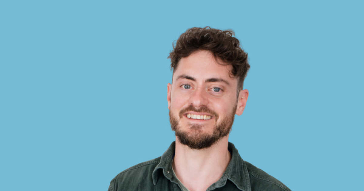 Simon Boseley - People - Charcoalblue